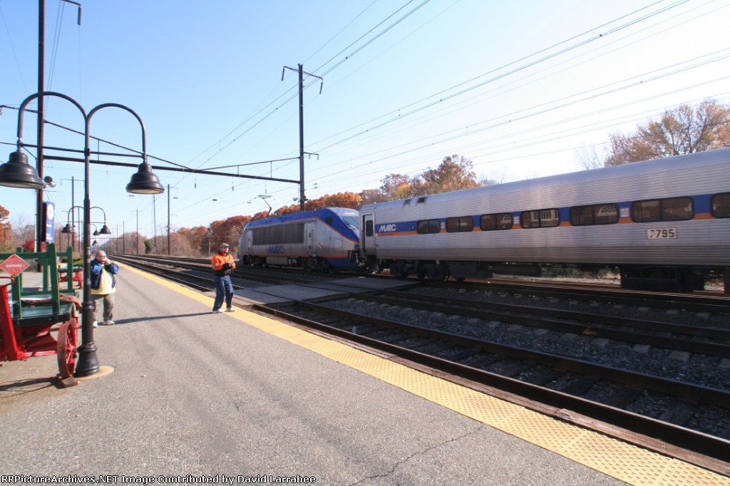 Amtrak Extra Train #3154 MARC